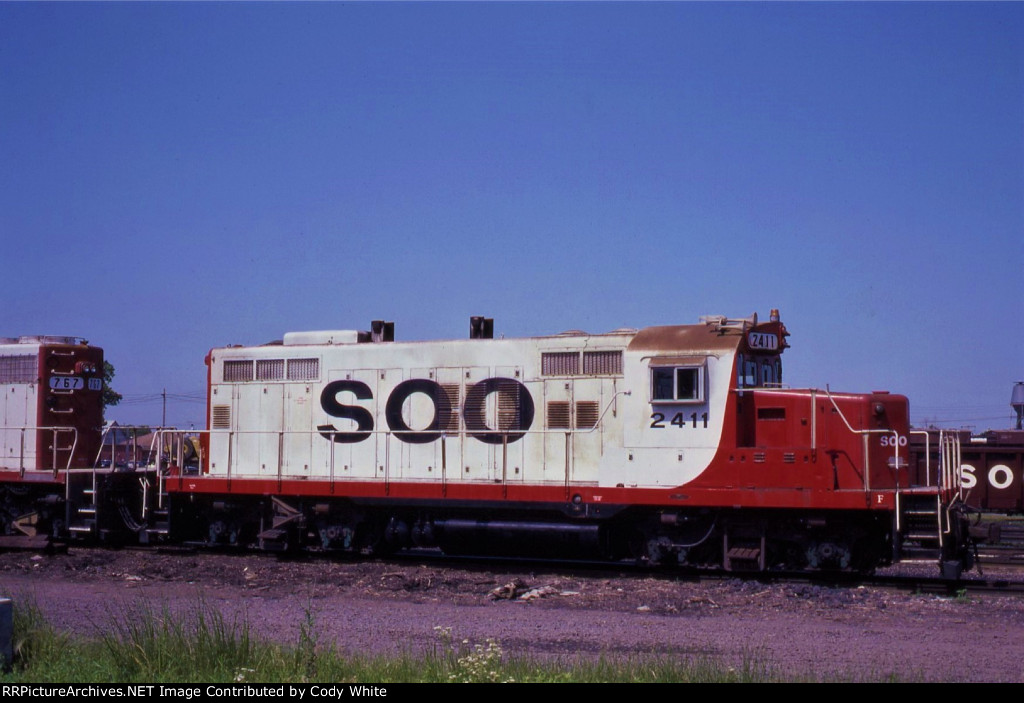 Soo Line GP9 2411